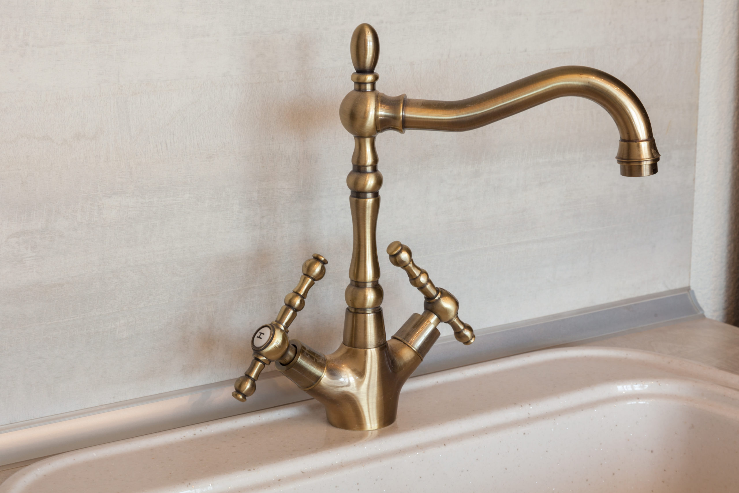 Traditional Brassware - Thompson Bathrooms